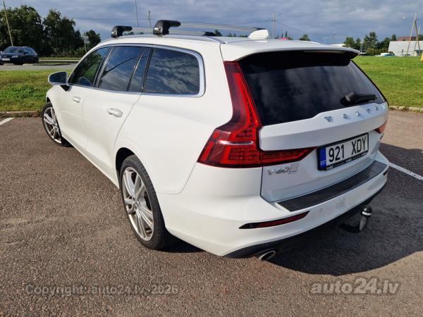 Balts Volvo V60 2019 Tallina, ar dzinēja tilpumu 2.00 L un nobraukumu 94 tūkst. km par 21500 €, foto 7 vietnē AUTOMOTO.COM.LV