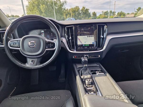 Balts Volvo V60 2019 Tallina, ar dzinēja tilpumu 2.00 L un nobraukumu 94 tūkst. km par 21500 €, foto 10 vietnē AUTOMOTO.COM.LV