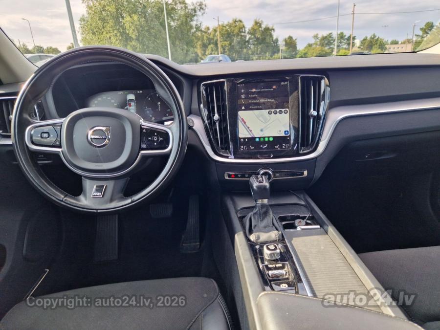 Balts Volvo V60 2019 Tallina, ar dzinēja tilpumu 2.00 L un nobraukumu 94 tūkst. km par 21500 €, foto 10 vietnē AUTOMOTO.COM.LV