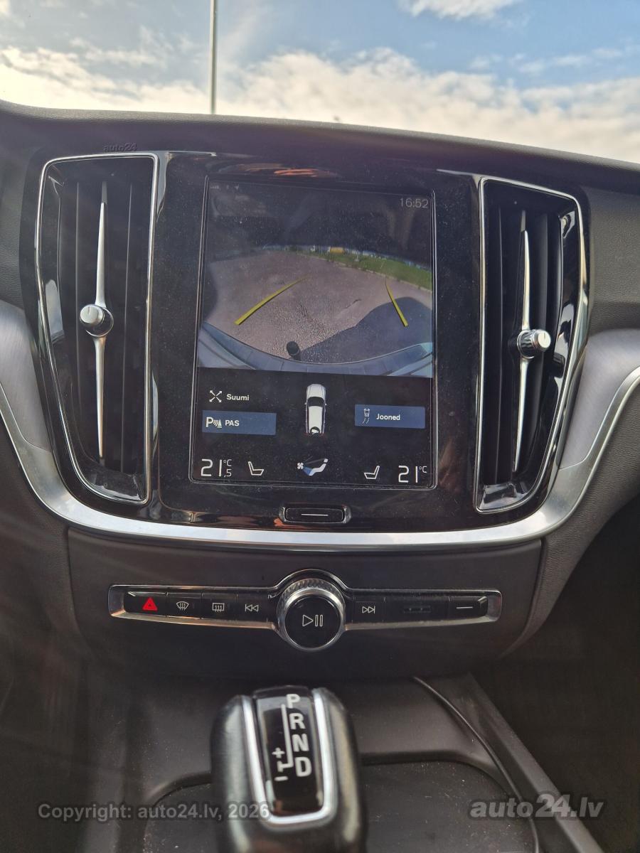 Balts Volvo V60 2019 Tallina, ar dzinēja tilpumu 2.00 L un nobraukumu 94 tūkst. km par 21500 €, foto 22 vietnē AUTOMOTO.COM.LV