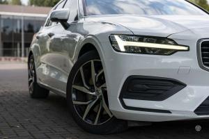 Белый Вольво B60 2019 в Вильнюс, объемом двигателя 1.97 л и пробегом 206 тыс. км за 14900 €, фото 12 на AUTOMOTO.COM.LV