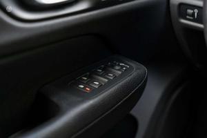 Белый Вольво B60 2019 в Вильнюс, объемом двигателя 1.97 л и пробегом 206 тыс. км за 14900 €, фото 30 на AUTOMOTO.COM.LV