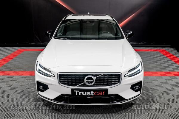 Balts Volvo V60 2019 Pērnava, ar dzinēja tilpumu 2.00 L un nobraukumu 224 tūkst. km par 16900 €, foto 3 vietnē AUTOMOTO.COM.LV