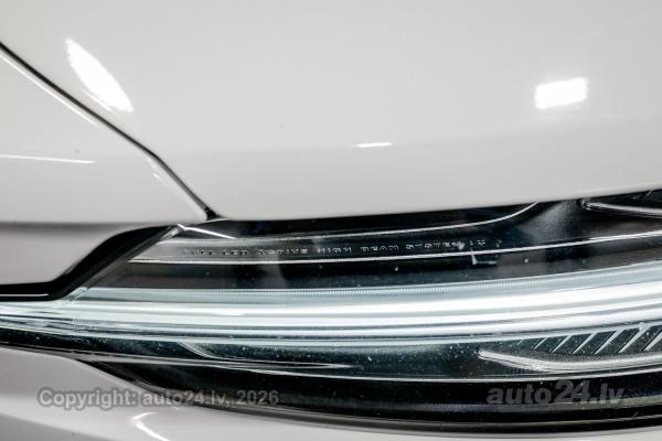 Balts Volvo V60 2019 Pērnava, ar dzinēja tilpumu 2.00 L un nobraukumu 224 tūkst. km par 16900 €, foto 5 vietnē AUTOMOTO.COM.LV