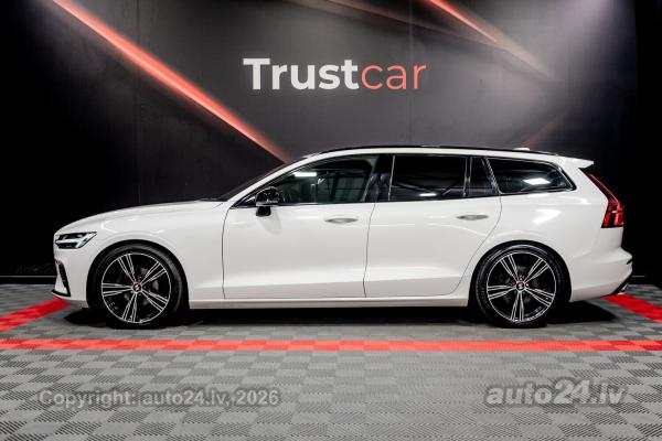 Balts Volvo V60 2019 Pērnava, ar dzinēja tilpumu 2.00 L un nobraukumu 224 tūkst. km par 16900 €, foto 7 vietnē AUTOMOTO.COM.LV