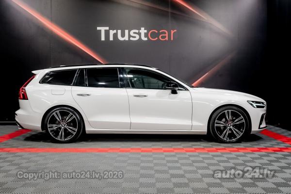 Balts Volvo V60 2019 Pērnava, ar dzinēja tilpumu 2.00 L un nobraukumu 224 tūkst. km par 16900 €, foto 10 vietnē AUTOMOTO.COM.LV