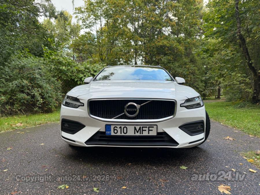 White Volvo V60 2019 in Tallinn, with an engine capacity of 2.00 L and mileage of 104 thousand km for 22000 €, photo 1 on AUTOMOTO.COM.LV