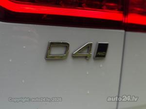 White Volvo V60 2019 in Tallinn, with an engine capacity of 2.00 L and mileage of 104 thousand km for 22000 €, photo 4 on AUTOMOTO.COM.LV