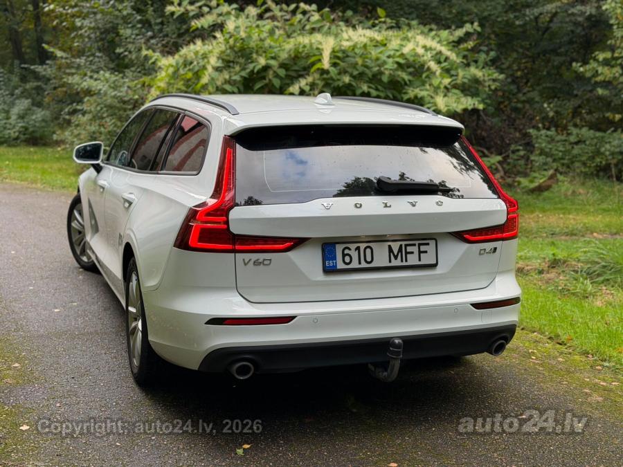 White Volvo V60 2019 in Tallinn, with an engine capacity of 2.00 L and mileage of 104 thousand km for 22000 €, photo 5 on AUTOMOTO.COM.LV