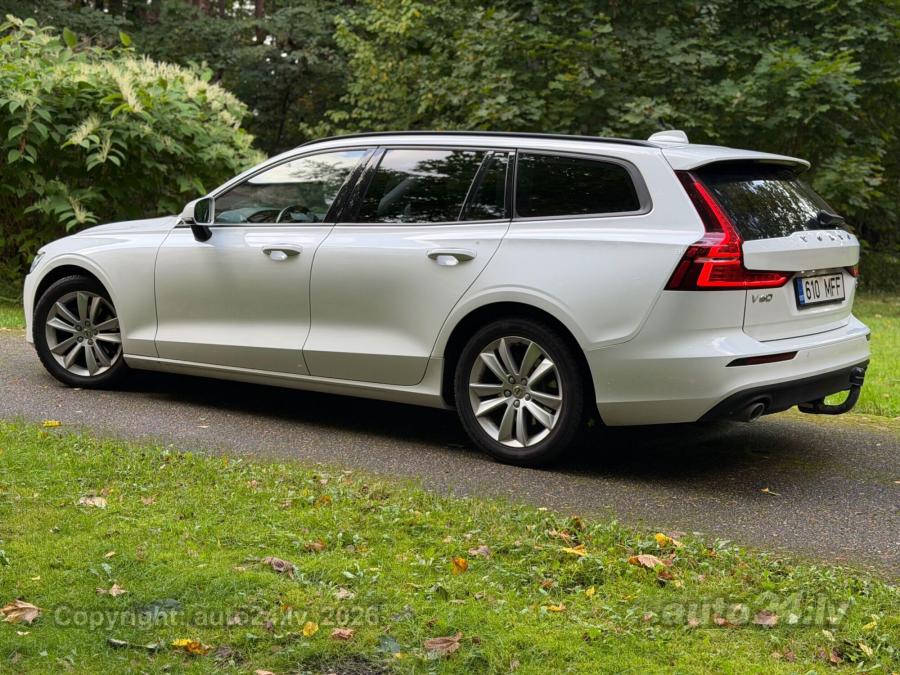 White Volvo V60 2019 in Tallinn, with an engine capacity of 2.00 L and mileage of 104 thousand km for 22000 €, photo 7 on AUTOMOTO.COM.LV