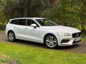 White Volvo V60 2019 in Tallinn, with an engine capacity of 2.00 L and mileage of 104 thousand km for 22000 €, photo 8 on AUTOMOTO.COM.LV