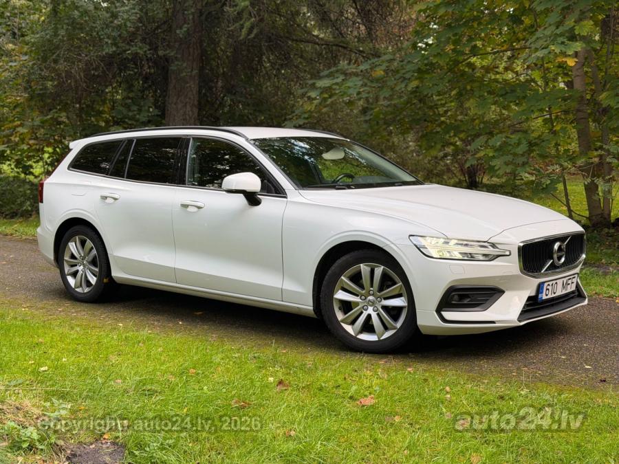 White Volvo V60 2019 in Tallinn, with an engine capacity of 2.00 L and mileage of 104 thousand km for 22000 €, photo 8 on AUTOMOTO.COM.LV