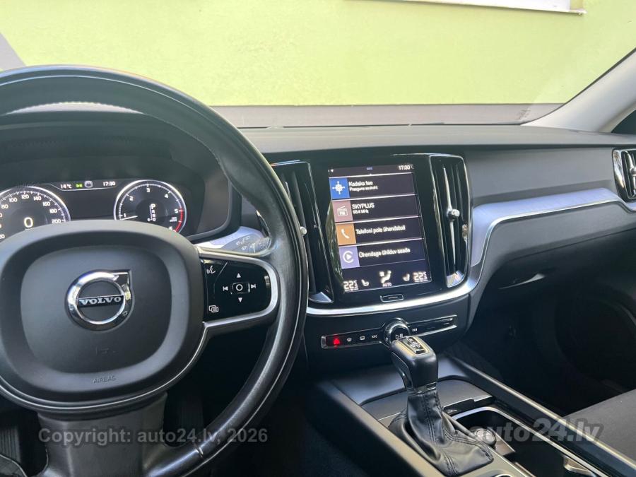 White Volvo V60 2019 in Tallinn, with an engine capacity of 2.00 L and mileage of 104 thousand km for 22000 €, photo 13 on AUTOMOTO.COM.LV