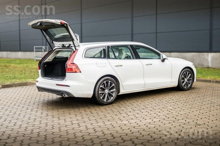 Balts Volvo V60 2020 Rīga, ar dzinēja tilpumu 2.00 L un nobraukumu 270 tūkst. km par 17990 €, foto 11 vietnē AUTOMOTO.COM.LV