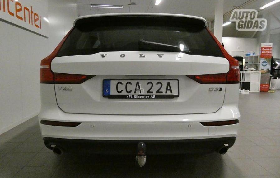 White Volvo V60 2020 in Kaunas, with an engine capacity of 0.00 L and mileage of 90 thousand km for 29309 €, photo 7 on AUTOMOTO.COM.LV