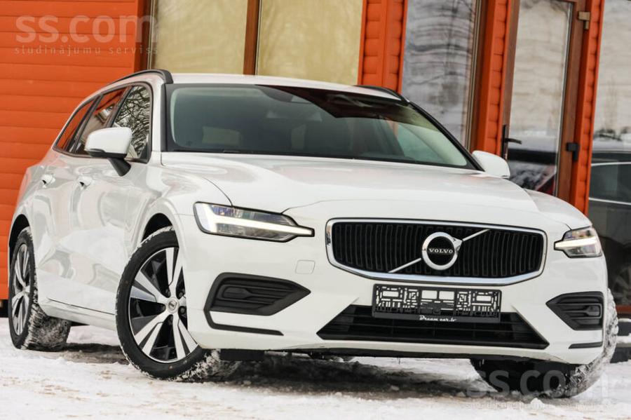 White Volvo V60 2020 in Tukums, with an engine capacity of 2.00 L and mileage of 173 thousand km for 15990 €, photo 1 on AUTOMOTO.COM.LV