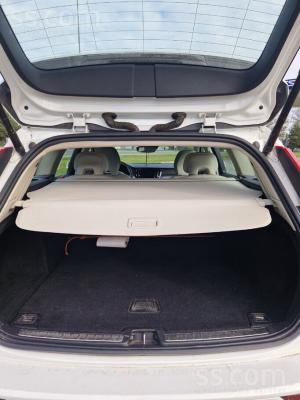 Balts Volvo V60 2020 Liepāja, ar dzinēja tilpumu 2.00 L un nobraukumu 273 tūkst. km par 13500 €, foto 6 vietnē AUTOMOTO.COM.LV