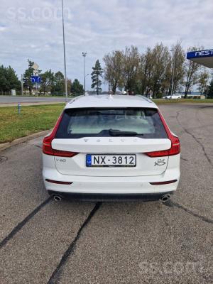 Balts Volvo V60 2020 Liepāja, ar dzinēja tilpumu 2.00 L un nobraukumu 273 tūkst. km par 13500 €, foto 11 vietnē AUTOMOTO.COM.LV