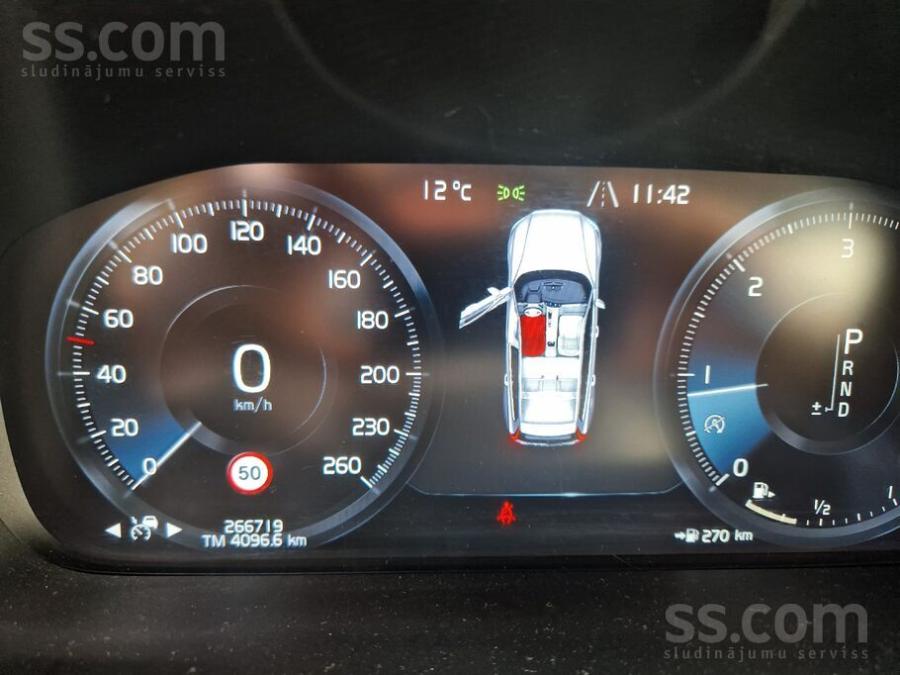 Balts Volvo V60 2020 Liepāja, ar dzinēja tilpumu 2.00 L un nobraukumu 273 tūkst. km par 13500 €, foto 13 vietnē AUTOMOTO.COM.LV