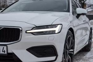 Белый Вольво B60 2020 в Елгава, объемом двигателя 2.00 л и пробегом 217 тыс. км за 19990 €, фото 5 на AUTOMOTO.COM.LV