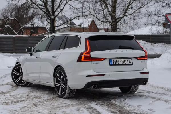 Balts Volvo V60 2020 Jelgava, ar dzinēja tilpumu 2.00 L un nobraukumu 217 tūkst. km par 19990 €, foto 6 vietnē AUTOMOTO.COM.LV
