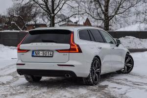Белый Вольво B60 2020 в Елгава, объемом двигателя 2.00 л и пробегом 217 тыс. км за 19990 €, фото 8 на AUTOMOTO.COM.LV