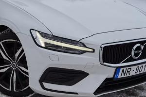 Белый Вольво B60 2020 в Елгава, объемом двигателя 2.00 л и пробегом 217 тыс. км за 19990 €, фото 9 на AUTOMOTO.COM.LV