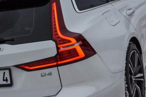 Белый Вольво B60 2020 в Елгава, объемом двигателя 2.00 л и пробегом 217 тыс. км за 19990 €, фото 11 на AUTOMOTO.COM.LV