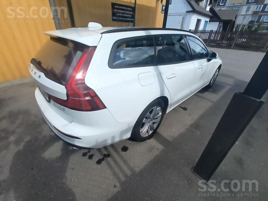 Белый Вольво B60 2020 в Рига, объемом двигателя 2.00 л и пробегом 147 тыс. км за 17000 €, фото 13 на AUTOMOTO.COM.LV