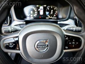 Balts Volvo V60 2020 Rīga, ar dzinēja tilpumu 2.00 L un nobraukumu 146 tūkst. km par 17777 €, foto 14 vietnē AUTOMOTO.COM.LV