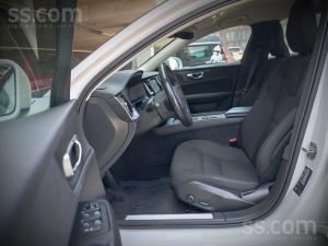 Balts Volvo V60 2020 Rīga, ar dzinēja tilpumu 2.00 L un nobraukumu 146 tūkst. km par 17777 €, foto 15 vietnē AUTOMOTO.COM.LV