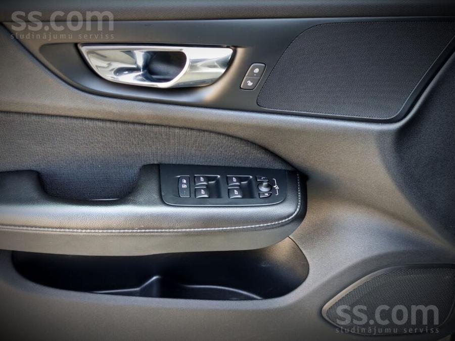 Balts Volvo V60 2020 Rīga, ar dzinēja tilpumu 2.00 L un nobraukumu 146 tūkst. km par 17777 €, foto 19 vietnē AUTOMOTO.COM.LV
