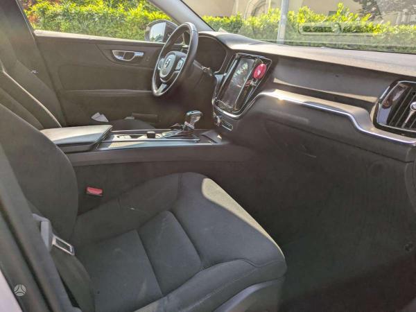 Balts Volvo V60 2020 Kauņa, ar dzinēja tilpumu 1.97 L un nobraukumu 280 tūkst. km par 12800 €, foto 5 vietnē AUTOMOTO.COM.LV