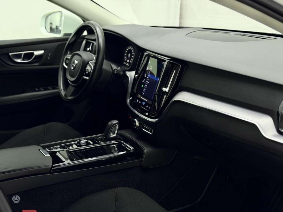Белый Вольво B60 2020 в Вильнюс, объемом двигателя 1.97 л и пробегом 87 тыс. км за 21200 €, фото 18 на AUTOMOTO.COM.LV