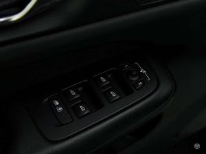 Белый Вольво B60 2020 в Вильнюс, объемом двигателя 1.97 л и пробегом 87 тыс. км за 21200 €, фото 23 на AUTOMOTO.COM.LV