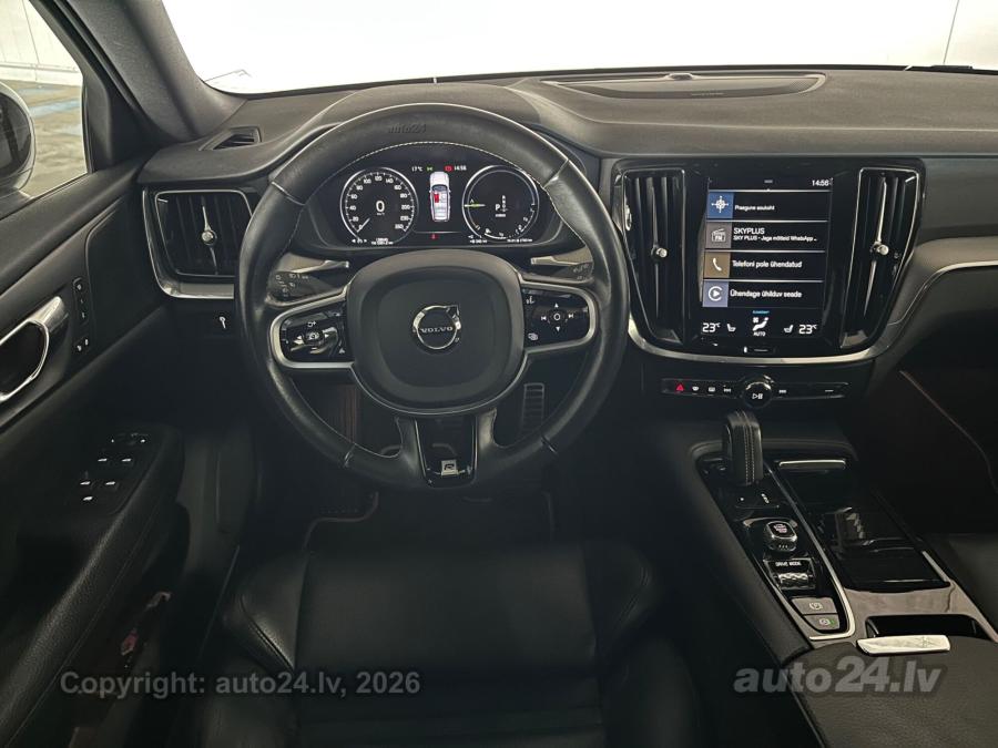 Balts Volvo V60 2020 Tallina, ar dzinēja tilpumu 2.00 L un nobraukumu 139 tūkst. km par 22900 €, foto 7 vietnē AUTOMOTO.COM.LV