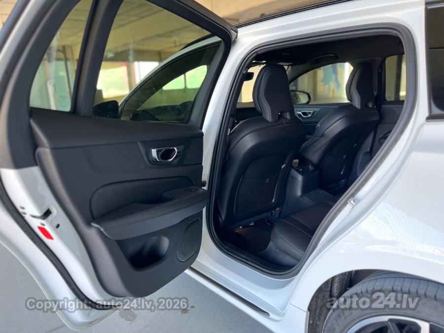 Balts Volvo V60 2020 Tallina, ar dzinēja tilpumu 2.00 L un nobraukumu 139 tūkst. km par 22900 €, foto 8 vietnē AUTOMOTO.COM.LV
