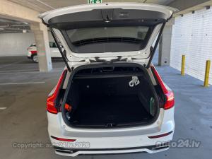 Balts Volvo V60 2020 Tallina, ar dzinēja tilpumu 2.00 L un nobraukumu 139 tūkst. km par 22900 €, foto 12 vietnē AUTOMOTO.COM.LV