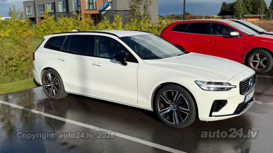 Balts Volvo V60 2020 Tallina, ar dzinēja tilpumu 2.00 L un nobraukumu 69 tūkst. km par 30000 €, foto 3 vietnē AUTOMOTO.COM.LV