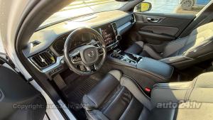 Balts Volvo V60 2020 Tallina, ar dzinēja tilpumu 2.00 L un nobraukumu 69 tūkst. km par 30000 €, foto 6 vietnē AUTOMOTO.COM.LV