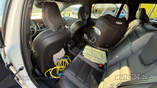 White Volvo V60 2020 in Tallinn, with an engine capacity of 2.00 L and mileage of 69 thousand km for 30000 €, photo 7 on AUTOMOTO.COM.LV