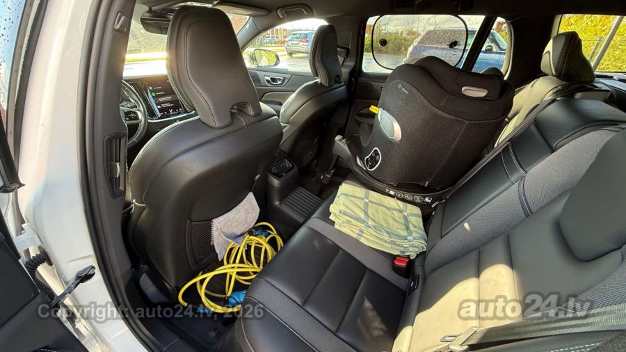 Balts Volvo V60 2020 Tallina, ar dzinēja tilpumu 2.00 L un nobraukumu 69 tūkst. km par 30000 €, foto 7 vietnē AUTOMOTO.COM.LV