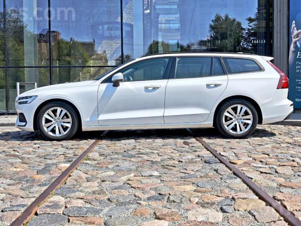 Volvo V60 2020 Rīga vietnē Balts Volvo V60 2020 Rīga, ar dzinēja tilpumu 2.00 L un nobraukumu 146 tūkst. km par 16900 €, foto 7 vietnē AUTOMOTO.COM.LV