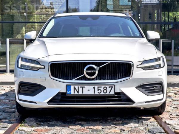 Volvo V60 2020 Rīga vietnē Balts Volvo V60 2020 Rīga, ar dzinēja tilpumu 2.00 L un nobraukumu 146 tūkst. km par 16900 €, foto 8 vietnē AUTOMOTO.COM.LV