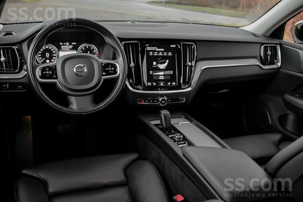 Balts Volvo V60 2021 Tukums, ar dzinēja tilpumu 2.00 L un nobraukumu 208 tūkst. km par 22700 €, foto 10 vietnē AUTOMOTO.COM.LV