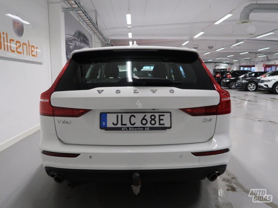 White Volvo V60 2021 in Kaunas, with an engine capacity of 0.00 L and mileage of 80 thousand km for 29341 €, photo 7 on AUTOMOTO.COM.LV