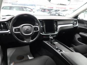 White Volvo V60 2021 in Kaunas, with an engine capacity of 0.00 L and mileage of 80 thousand km for 29341 €, photo 18 on AUTOMOTO.COM.LV