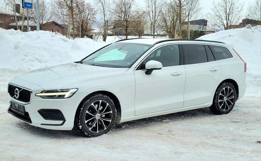 White Volvo V60 2021 in Siauliai, with an engine capacity of 1.97 L and mileage of 173 thousand km for 18500 €, photo 1 on AUTOMOTO.COM.LV
