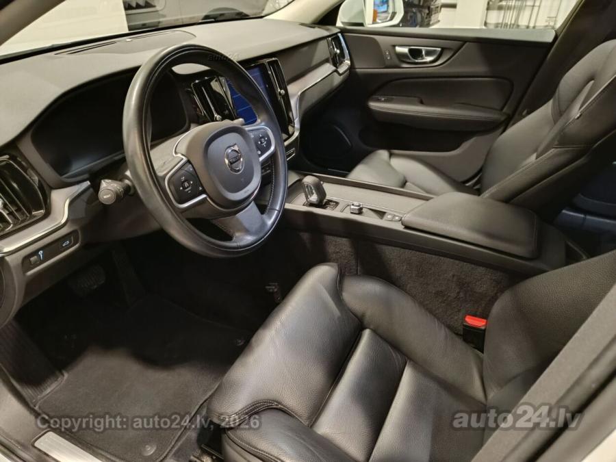 Balts Volvo V60 2021 Tallina, ar dzinēja tilpumu 2.00 L un nobraukumu 135 tūkst. km par 24700 €, foto 7 vietnē AUTOMOTO.COM.LV