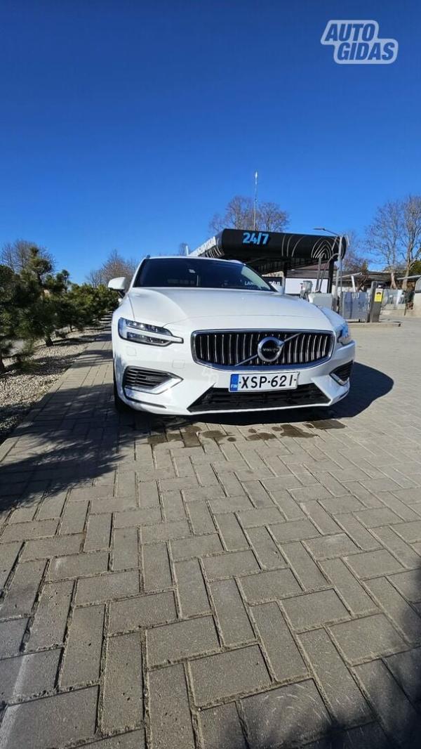 Белый Вольво B60 2021 в Плунге, объемом двигателя 2.00 л и пробегом 213 тыс. км за 19000 €, фото 1 на AUTOMOTO.COM.LV